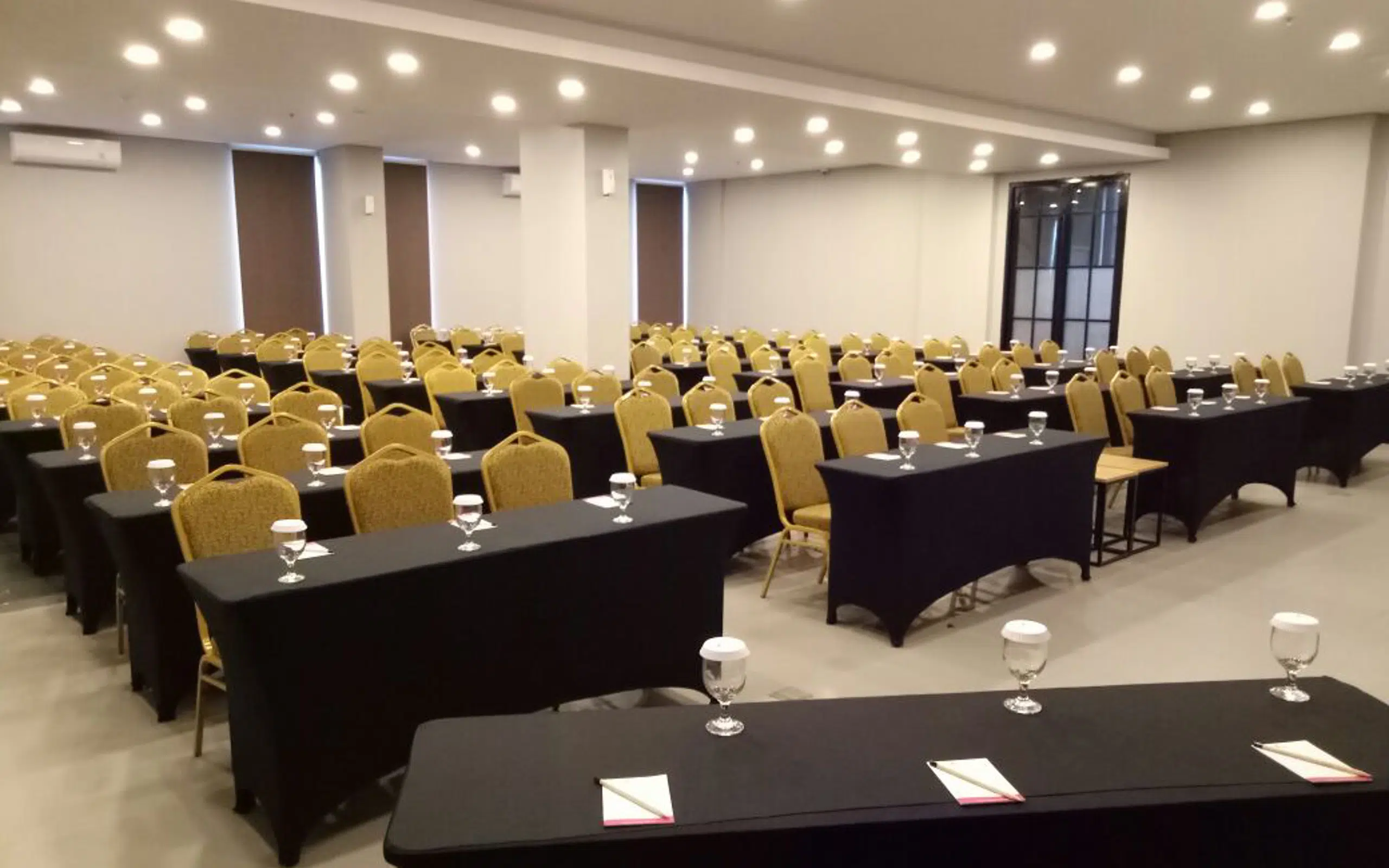 Maple Hotel Grogol - Official Website of the Hotel